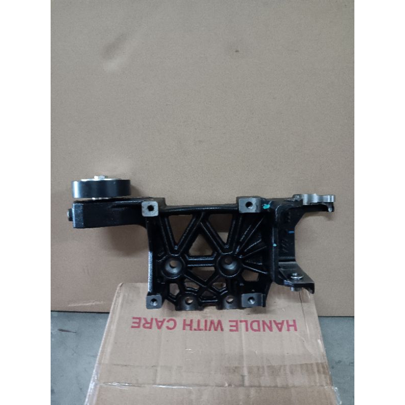 Jual Bracket Breket Compressor Kompresor AC suzuki Apv Original SGP ...