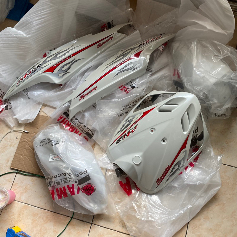 Jual body mio sporty putih original yamaha set striping | Shopee Indonesia