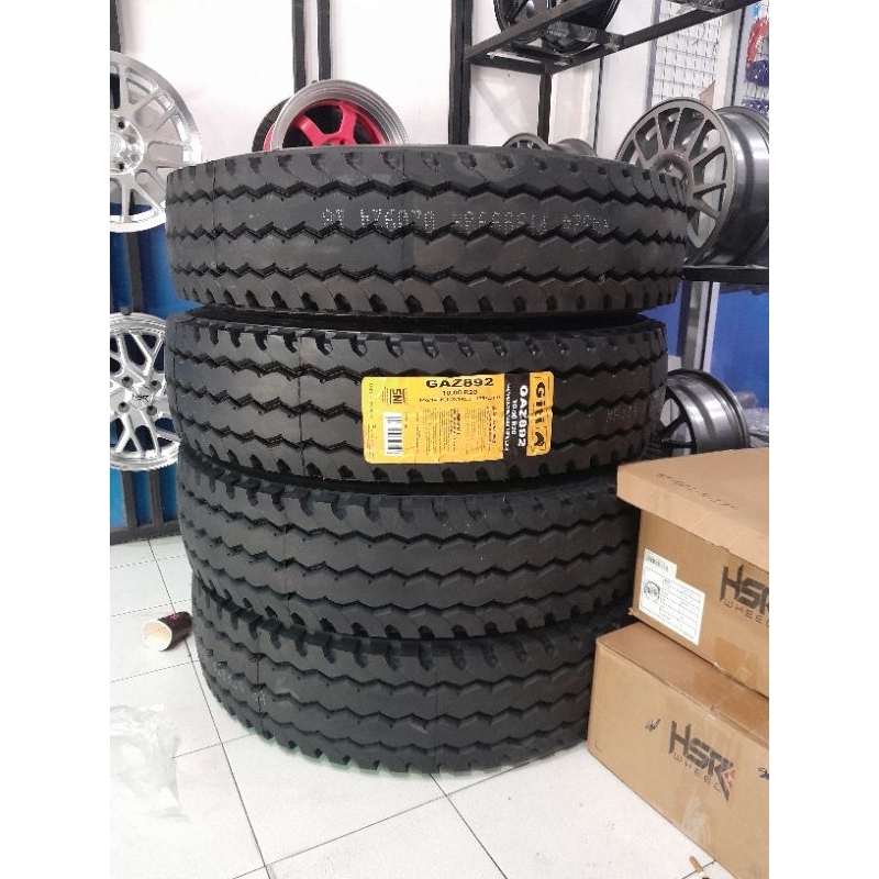 Jual Ban Mobil Truck Dan Bus Ukuran 10.00 R20 Kawat Merk Giti Komplit ...