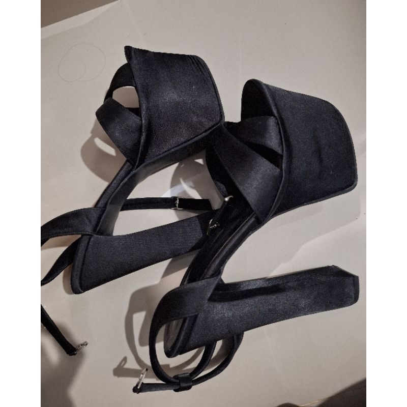 Jual Heels hitam satin 17cm | Shopee Indonesia