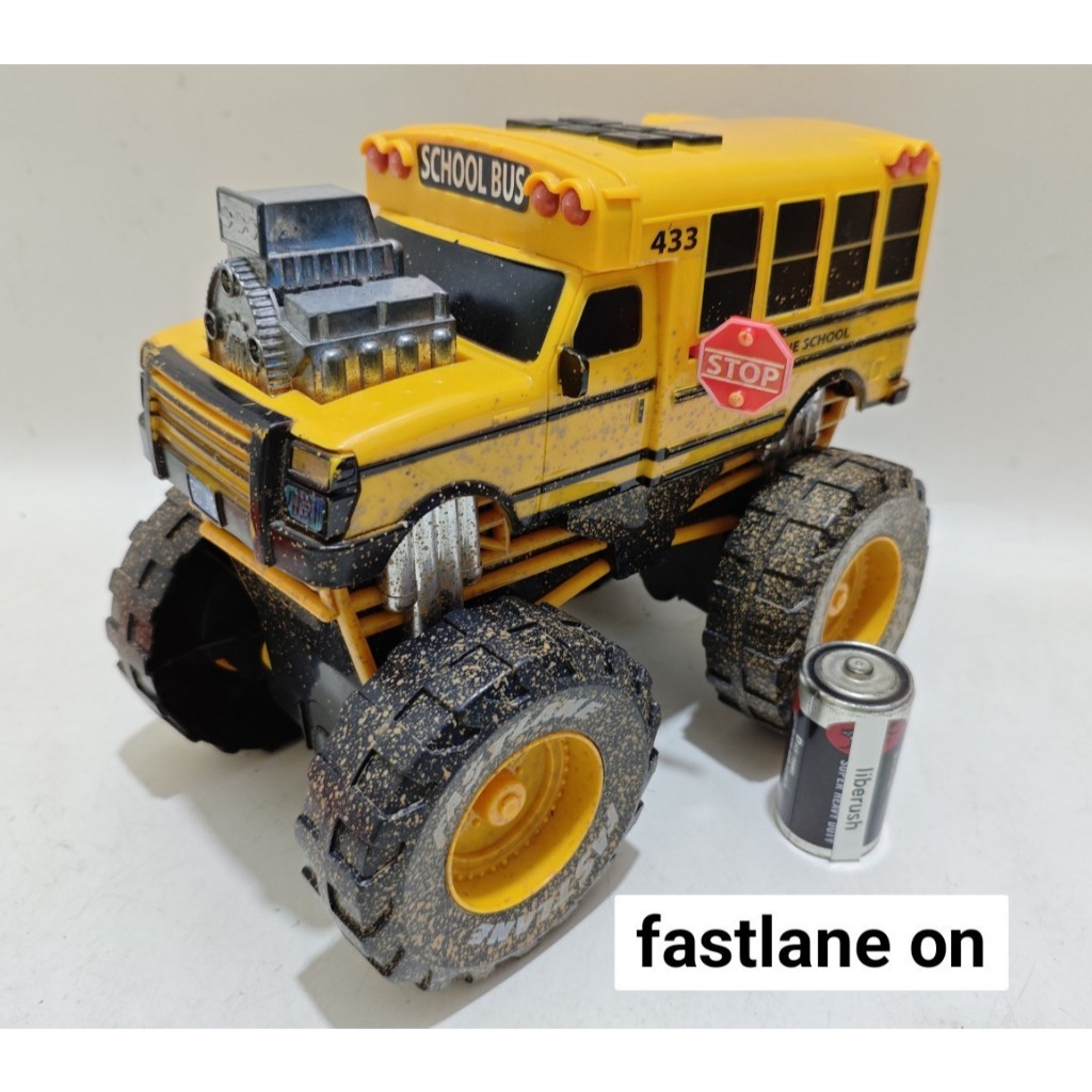 Jual Fast lane mosnter truck school bus diecast vehicle monster jam ...