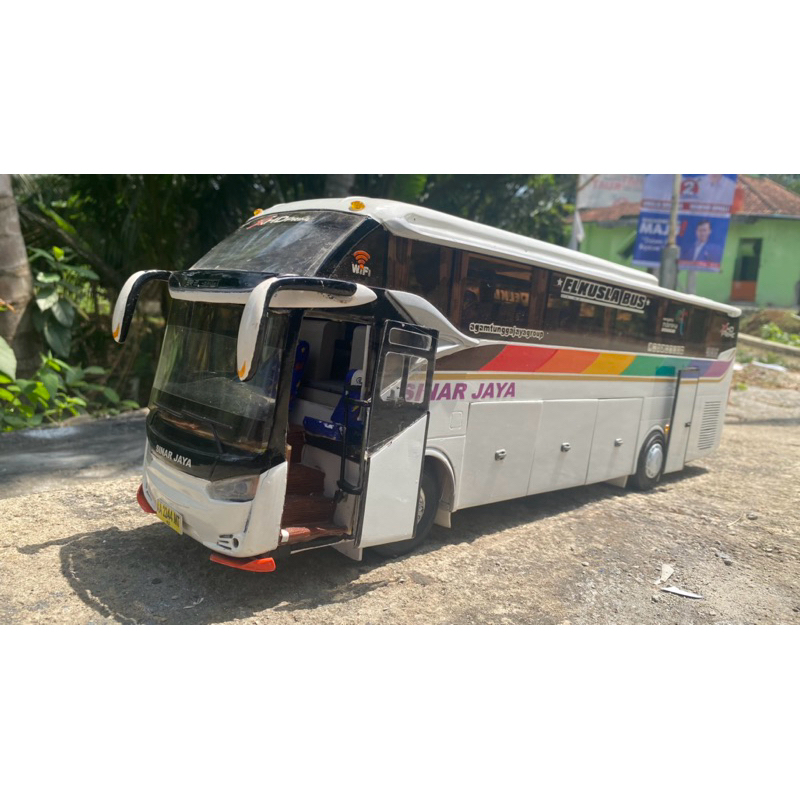 Jual Miniatur Bis Sinar Jaya Legacy SR2 full spek | Shopee Indonesia