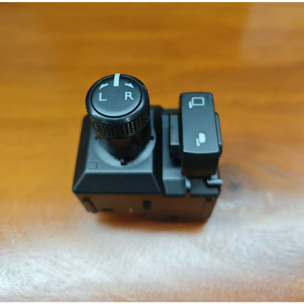 Jual Switch Saklar Spion Retract Innova Reborn tipe V dan HiLUX tipe G ...