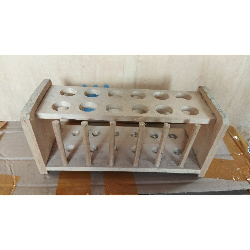 Jual Rak tabung reaksi kayu lubang 12 diameter 22 | Shopee Indonesia