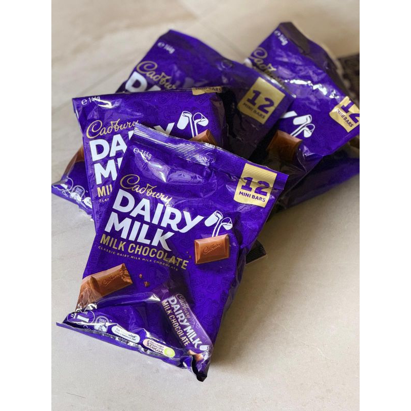 Jual Cadbury Dairy Milk Halloween Chocolate Sharepack 12 pack 144g | Australia Original | Shopee ...