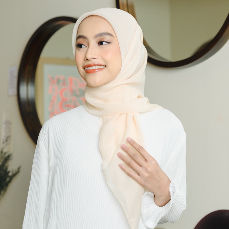 Jual Paris Japan by LOZY HIJAB (like new) | Shopee Indonesia