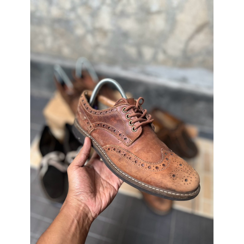 Jual CLARKS WINGTIP BOOTS (bkn docmart) | Shopee Indonesia