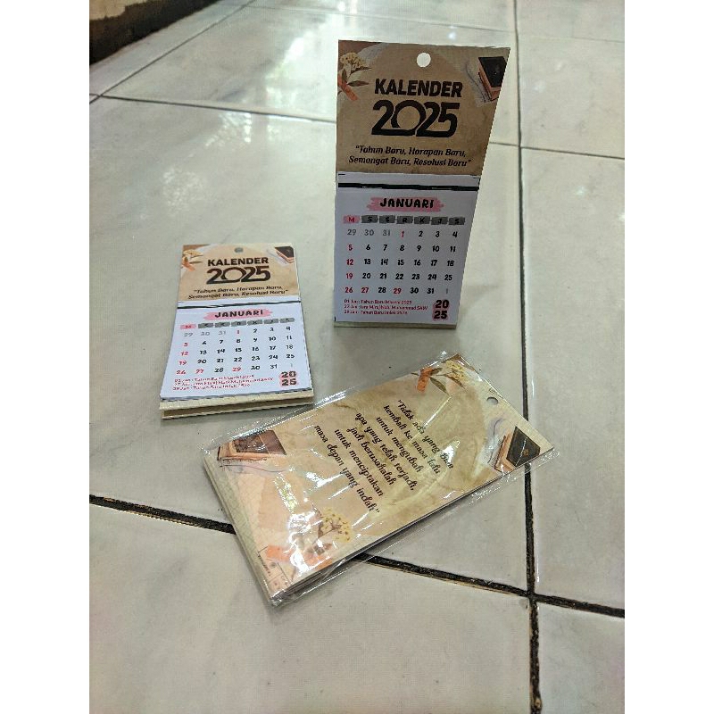 Jual Kalender Mini Gantung/duduk 2025 | Shopee Indonesia