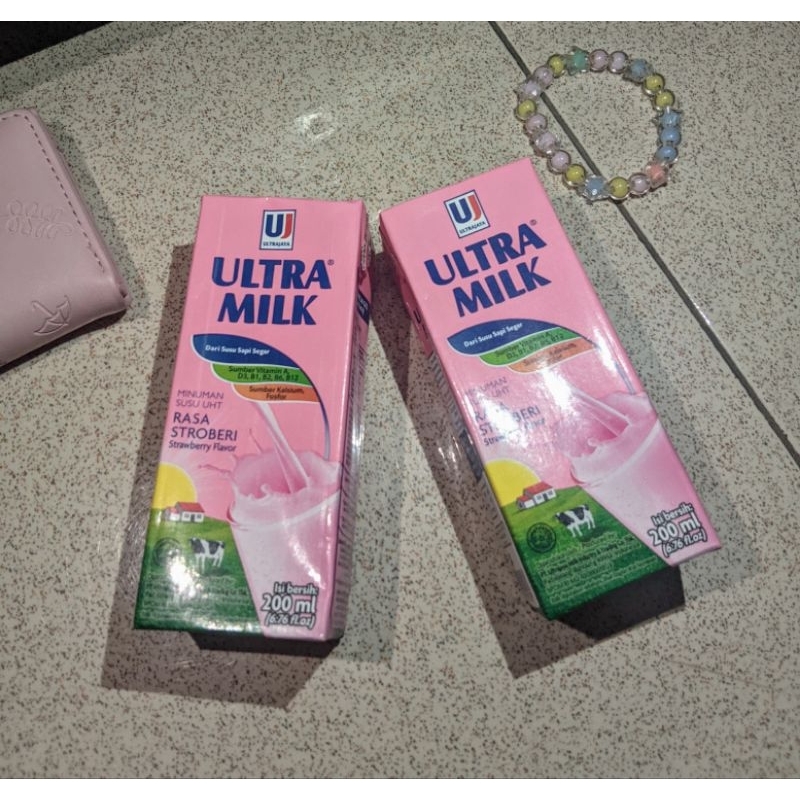 Jual ultra milk susu UHT/ultra milk strawberry | Shopee Indonesia