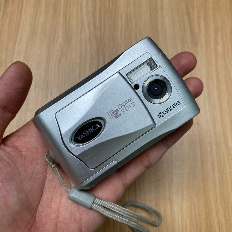 Jual Kamera Second - Digicam Yashica 3013 Rare | Shopee Indonesia