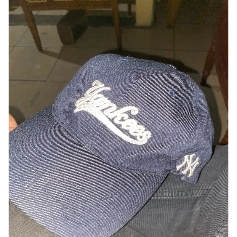 Jual Topi MLB NY Yankees Cursive Logo Denim-Like Cap Navy Original ...