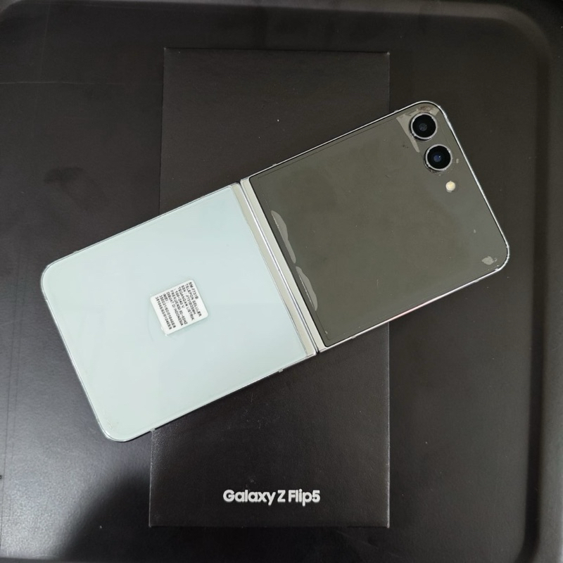 Jual Samsung zflip 5 ram 8/256 second fullset original minus termurah ...