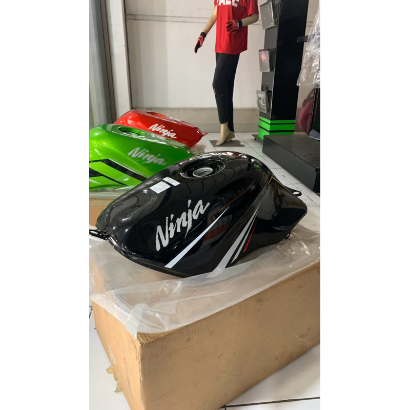 Jual TANGKI BENSIN NINJA RR NEW 2015 L.E ORIGINAL KAWASAKI | Produksian ...