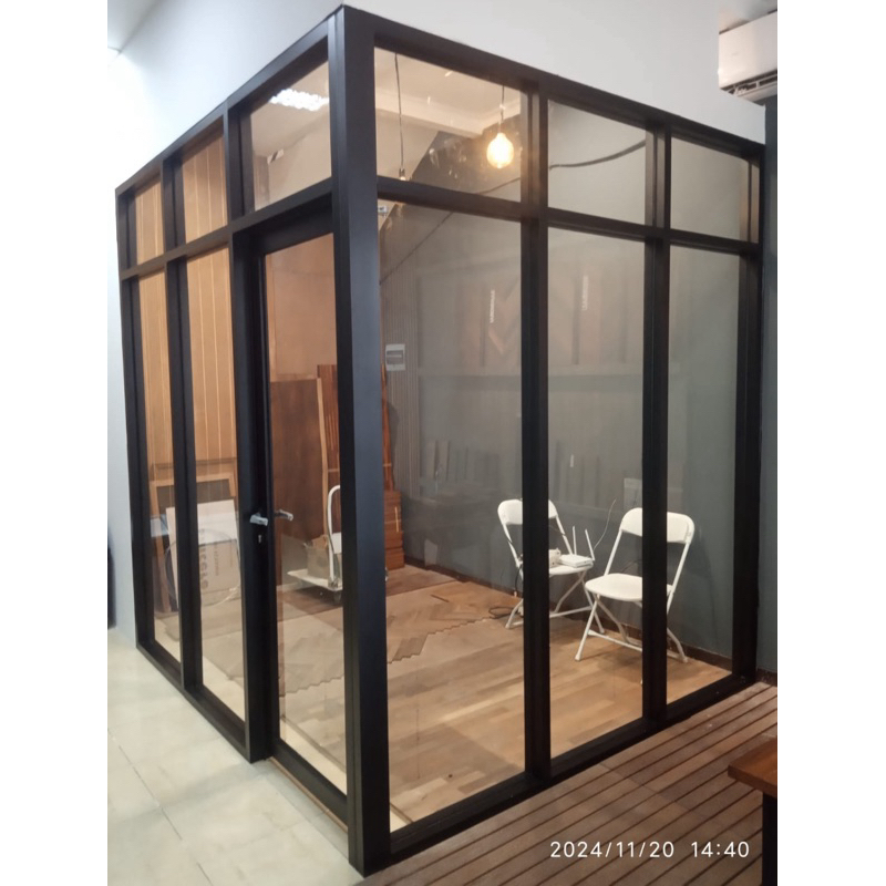 Jual Partisi Kaca Mati + Pintu Swing Kusen Aluminium Warna Hitam Kaca ...