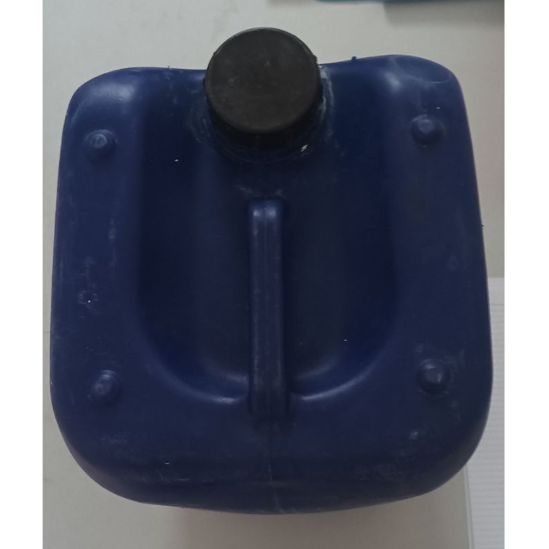 Jual JERIGEN PLASTIK BEKAS DITERGEN UKURAN 30 -35 LITER | Shopee Indonesia