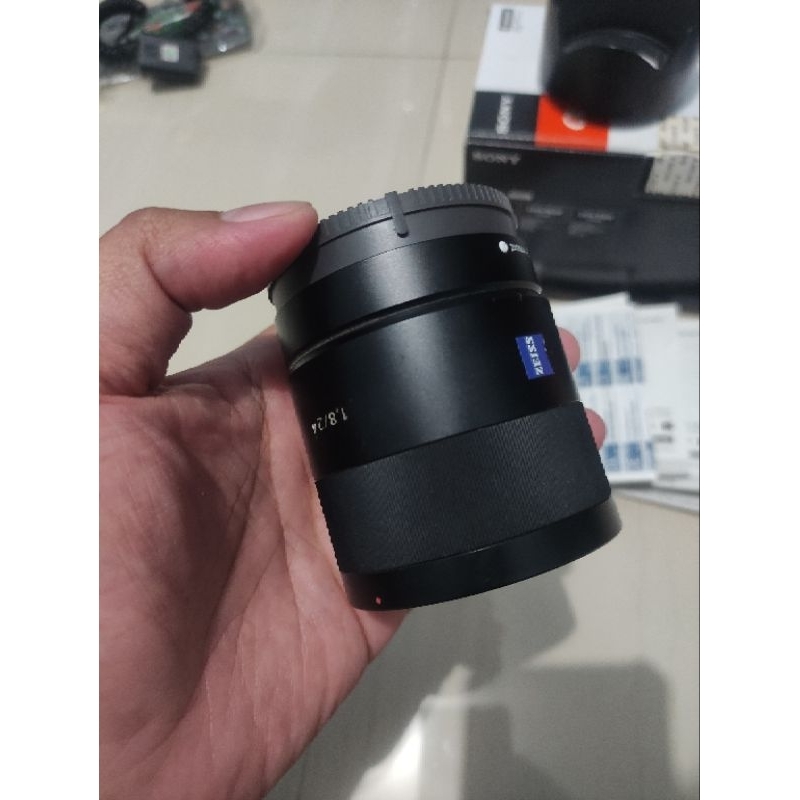 Jual Lensa Zeiss 24mm f1.8 Bokeh Tajam mount E for Sony | Shopee Indonesia