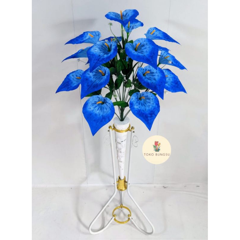 Jual Bunga Hias Bunga Hias Sudut Ruangan Bunga calla lily + POT ...