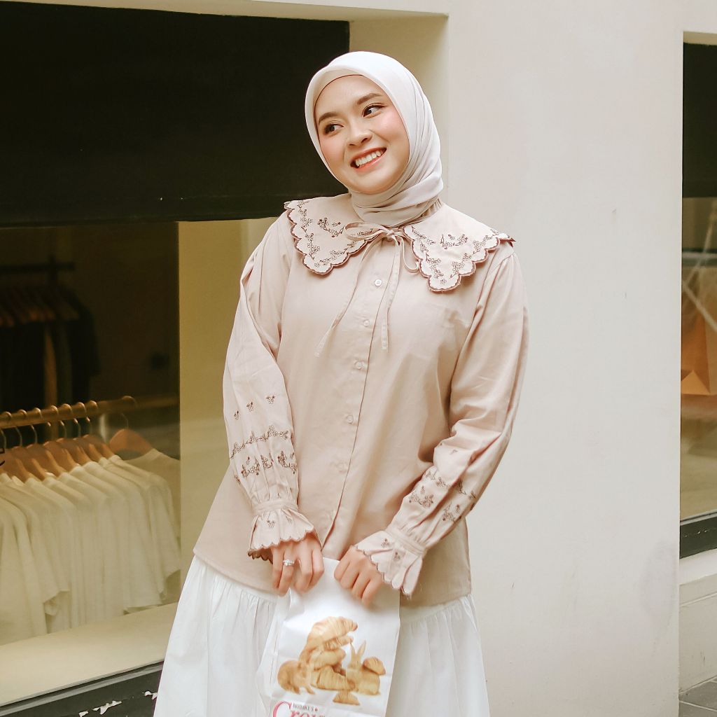 Jual GIYOMI X BIANCA - Yeona Blouse / Blouse Wanita / Blouse Bahan ...