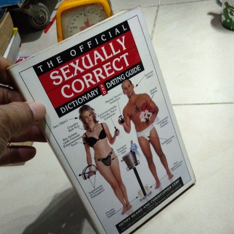 Jual THE OFFICIAL SEXUALLY CORRECT DICTIONARY AND DATING GUIDE HENRY BEARD | Shopee Indonesia