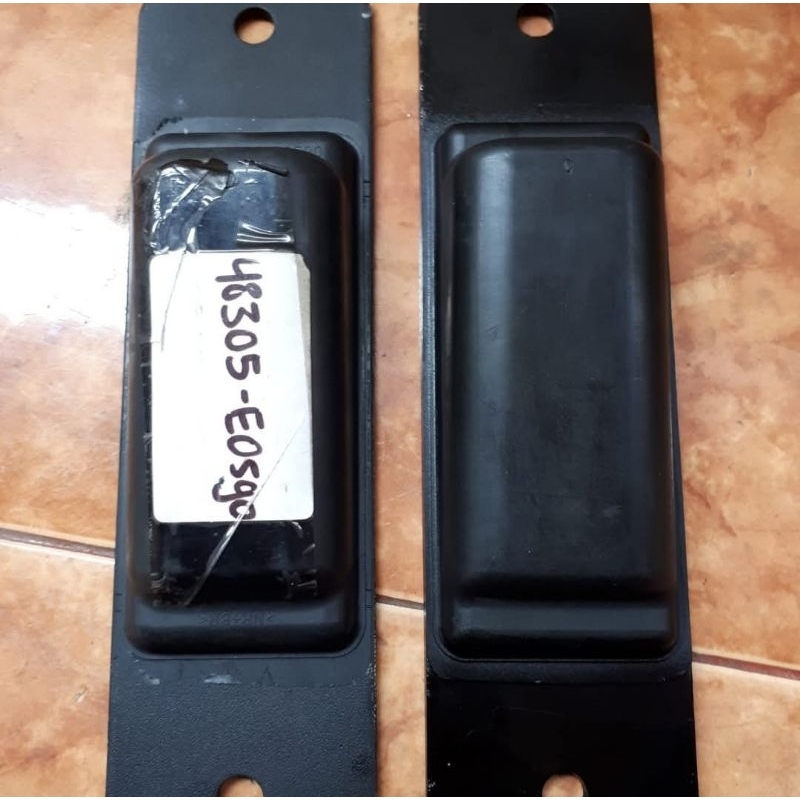 Jual KARET STOPPER HINO 500.48306-E0590. | Shopee Indonesia