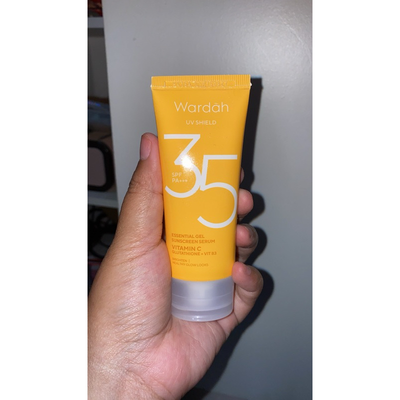 Jual [ PRELOVED ] NEW Sunscreen Wardah UV Shield SPF 35 PA+++, Formula ...