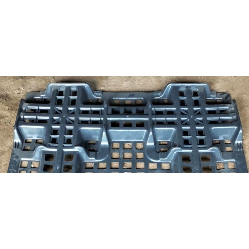 Jual pallet plastik bekas UK kecil 50x110x5 sangat murah dan awet ...