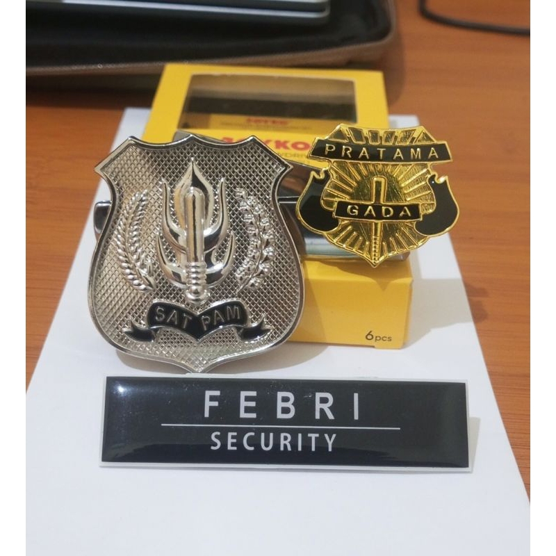 Jual kewenangan satpam l name tag satpam l pin gada pratama l 1 paket ...