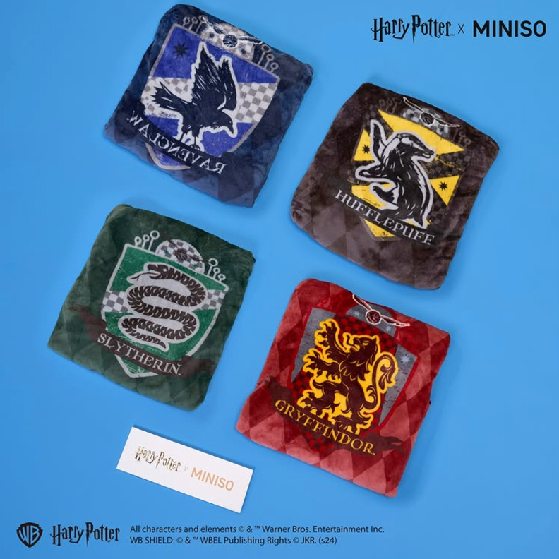 Jual Miniso x Harry Potter SELIMUT JUBAH Hooded Blanket Gryffindor ...