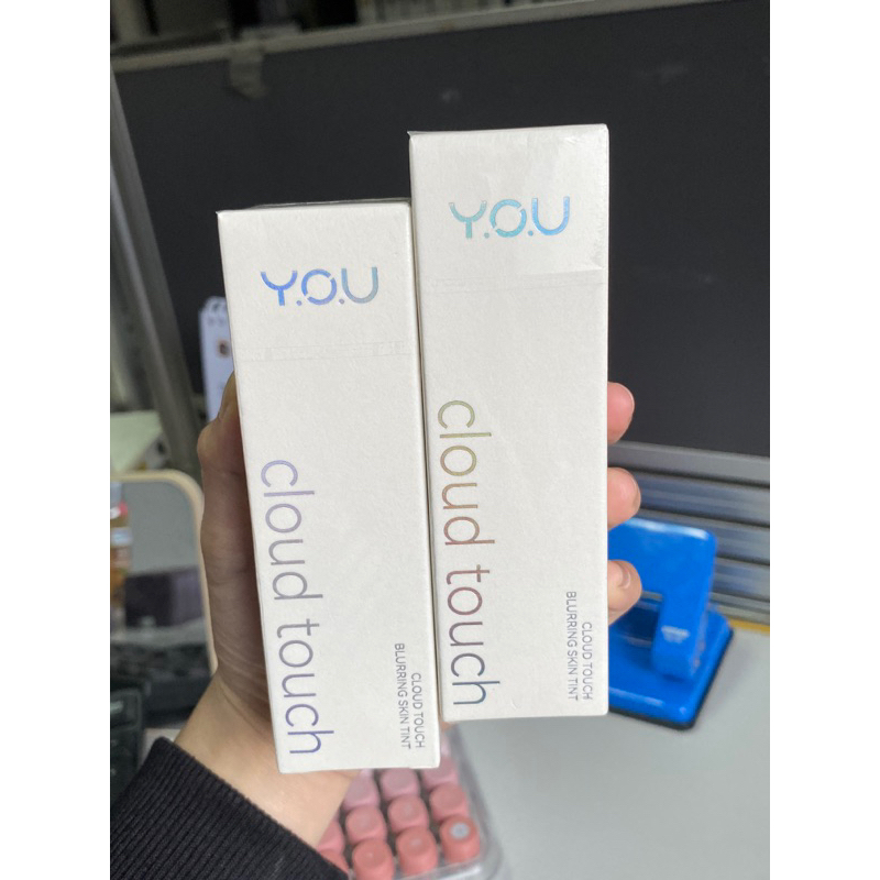 Jual [NEW & SEGEL] YOU Cloud Touch Blurring Skin Tint N402 Shell Ivory ...
