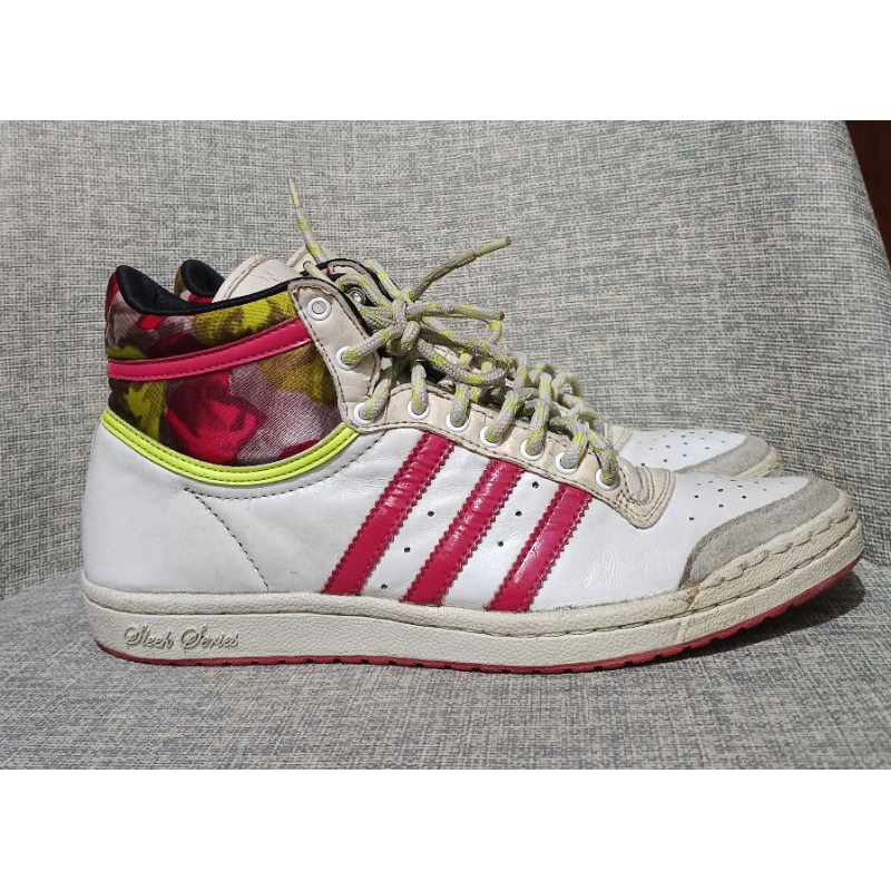 Jual Adidas Harga Sepatu Asli Terlengkap & Harga Terbaru Juni 2026 ...
