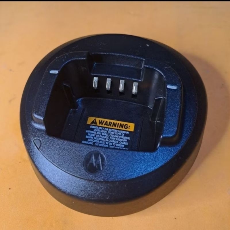 Jual JUAL MURAH DESKTOP MANGKOK CHARGER HT MOTOROLA CP1660 CP1300 KONDISI BARU ORYGINAL | Shopee ...