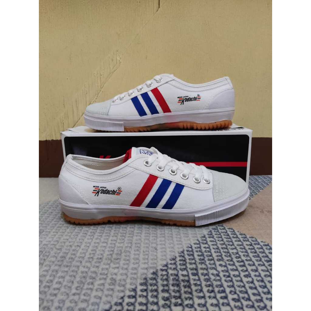 Jual Sepatu Kodachi 8111 Stripe Merah Biru Bahan Kanvas Sol Karet ...