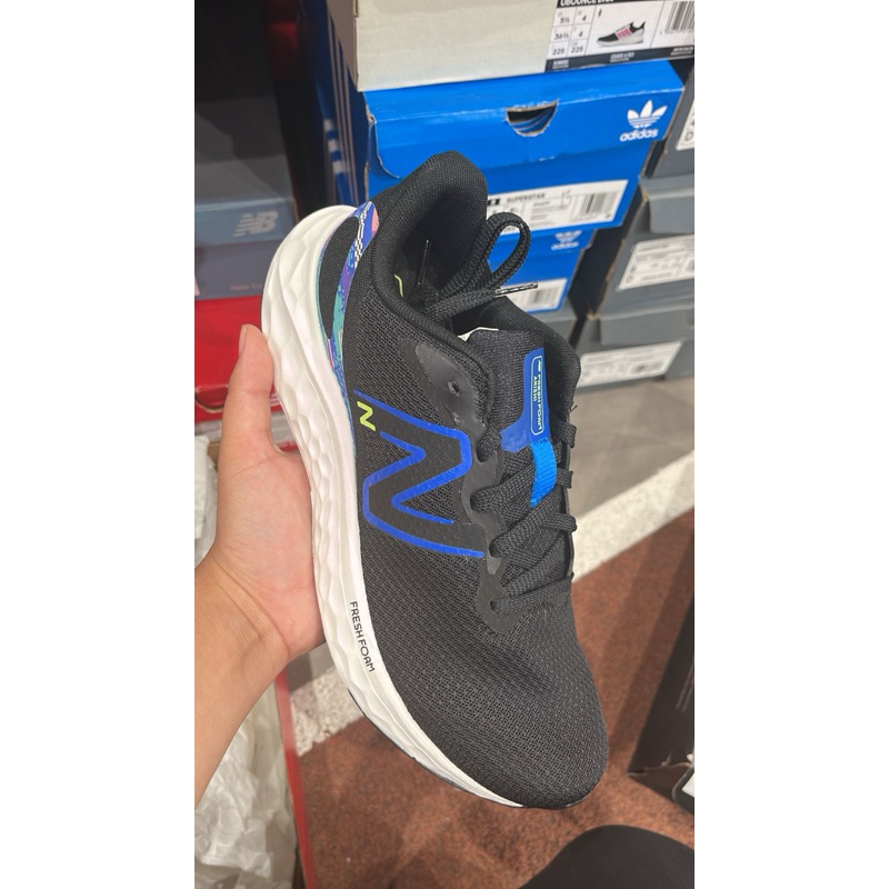 Jual new balance | Shopee Indonesia