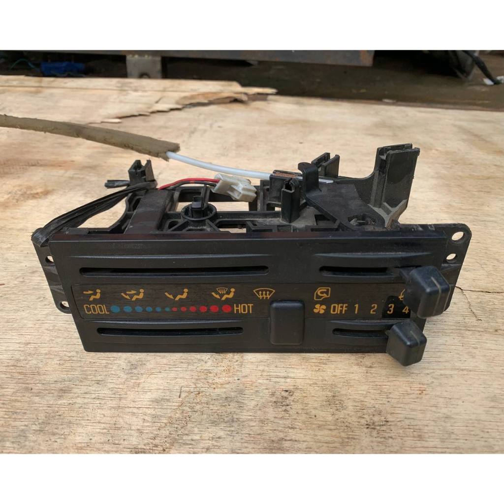 Jual Saklar panel tombol Ac geser Isuzu Traga original copotan garansi ...