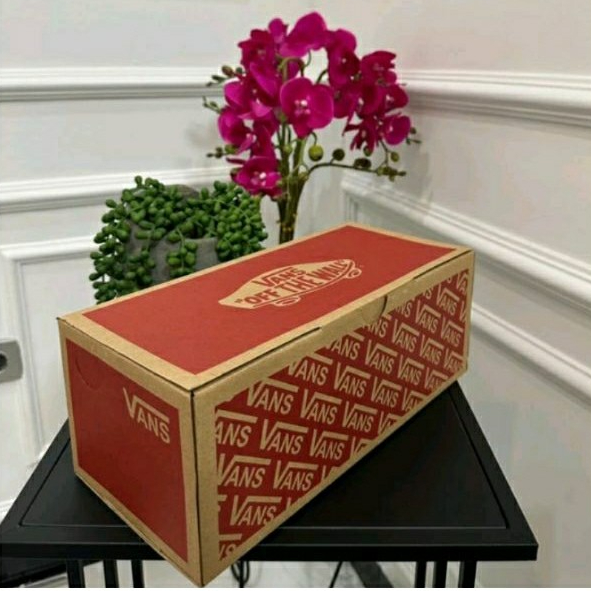 Jual box dus kotak sepatu vans merah | Shopee Indonesia
