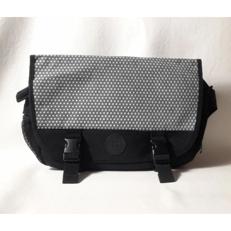 Jual Tas Insight Lost Dimention Waistpack Black Original | Shopee Indonesia