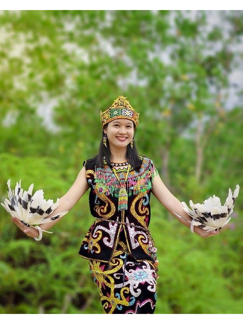 Jual PAKAIAN ADAT TRADISIONAL DAYAK NGAJU-PAKAIAN ADAT DAYAK PEREMPUAN ...