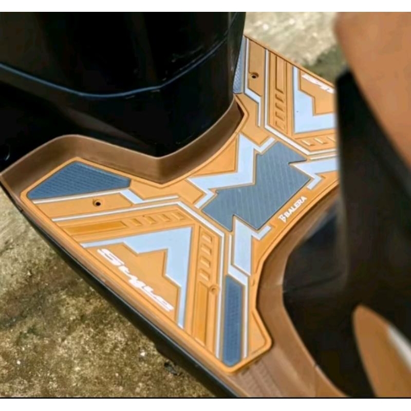 Jual Karpet Pijakan Kaki Honda Stylo 160 Rubber Step Floor Original Balera Local Pride | Shopee ...