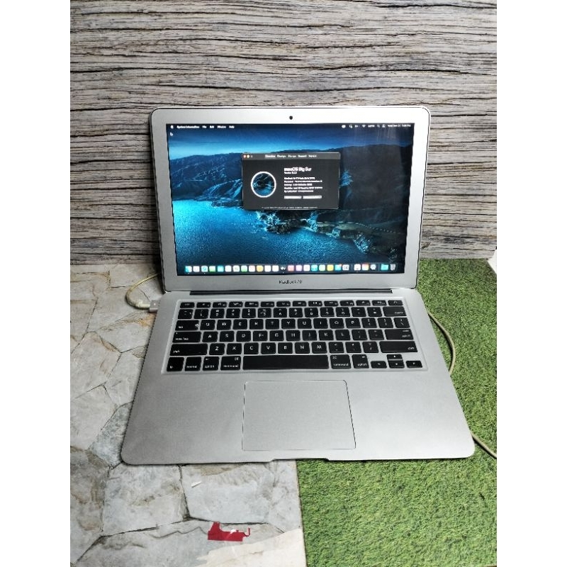 Jual MACBOOK AIR 2015 CORE I5 8GB/128GB BATRE STATUS SERVICE/ REPLACE ...