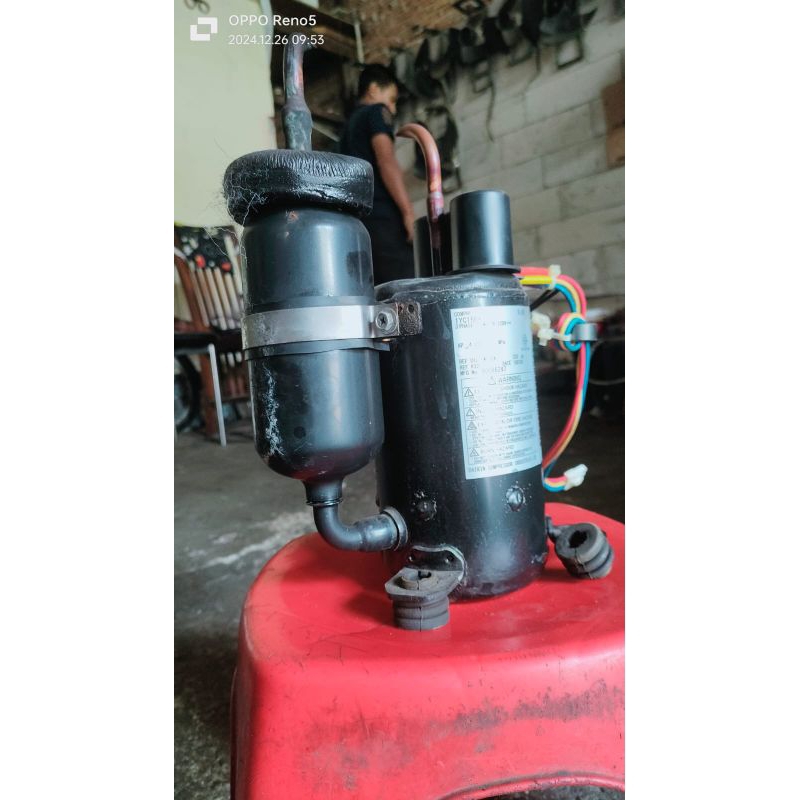 Jual kompresor AC inverter Daikin r32 (RKQ25SVM4) | Shopee Indonesia