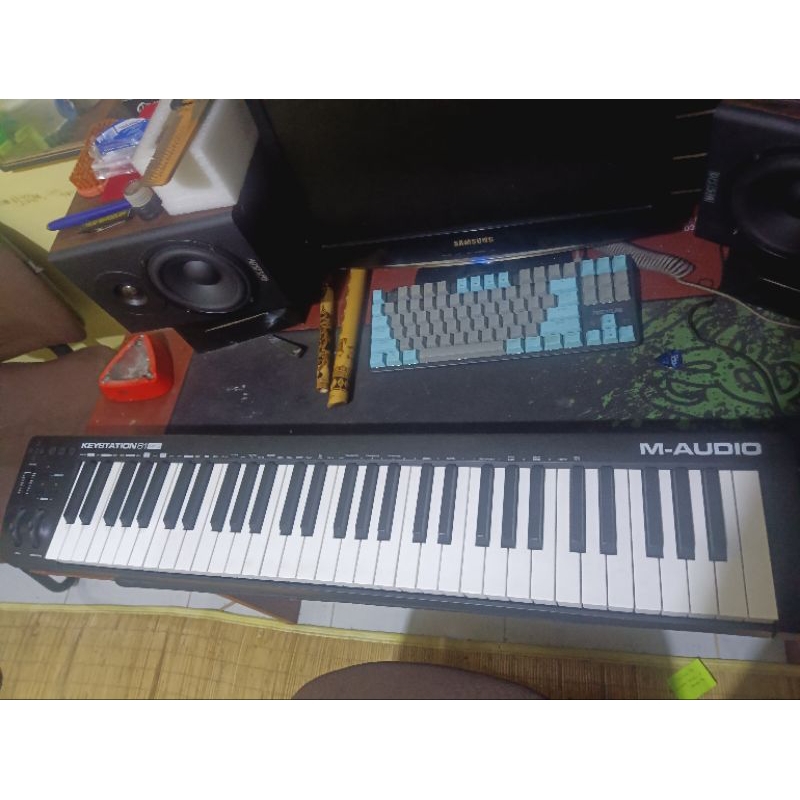 Jual M-Audio Keyboard MIDI CONTROLER MK3 61 key | Shopee Indonesia