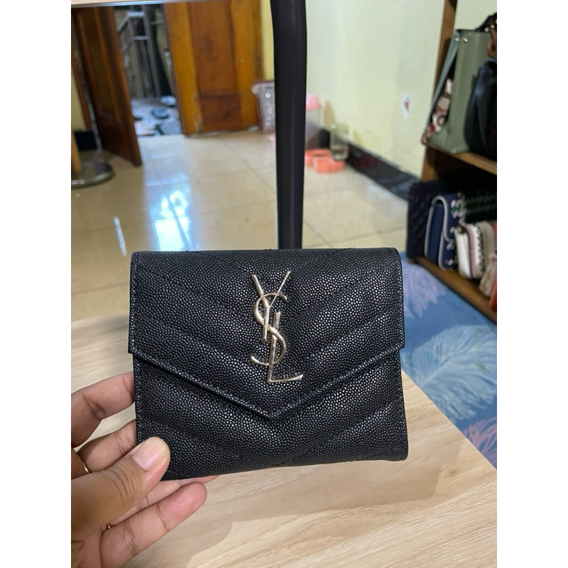 Jual Dompet Ysl hitam threefold kecil saint laurent kaviar | Shopee ...