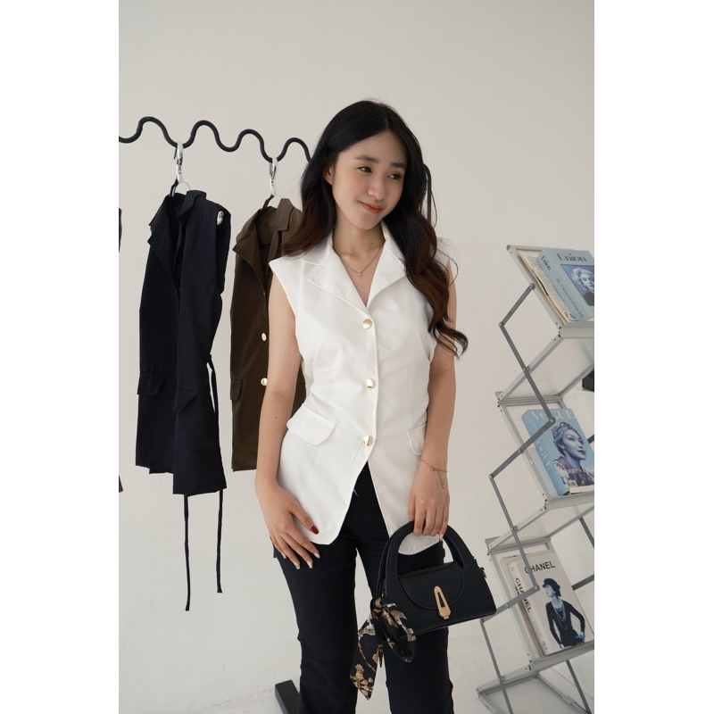 Jual DEVAUDREE - RUEL VEST - VEST KANCING | Shopee Indonesia