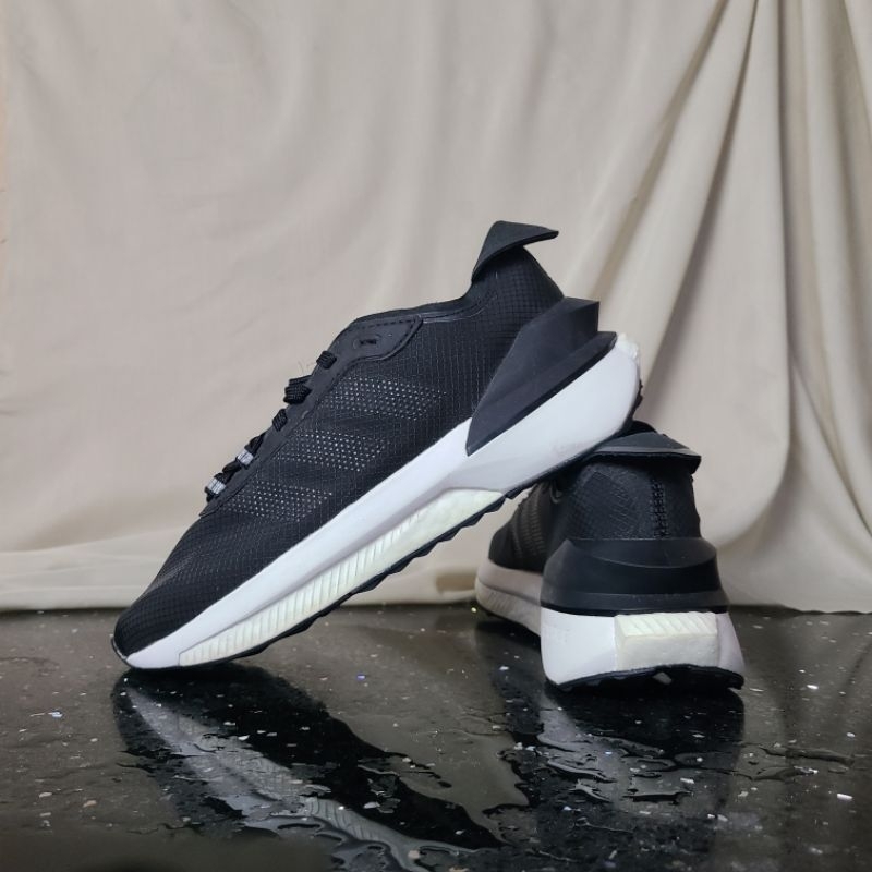 Jual ADIDAS AVRYN BLACK WHITE | Shopee Indonesia