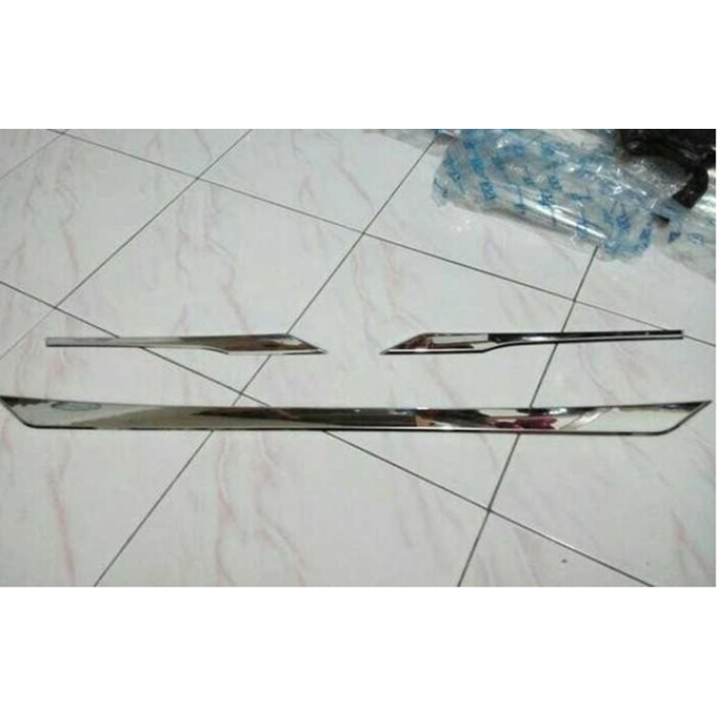 Jual Trunk Lid Mobil Grand Innova 3 pcs | Shopee Indonesia