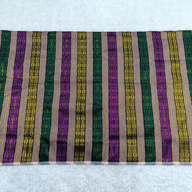 Jual kain sarung sutra tenun lipa sabbe corak barong terbaru | Shopee ...