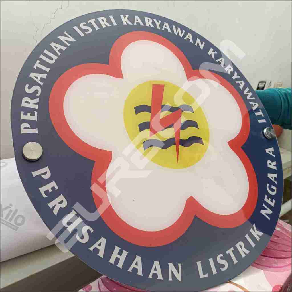 Jual Plang nama toko Bulat, Plang nama ruangan, plang nama akrilik ...