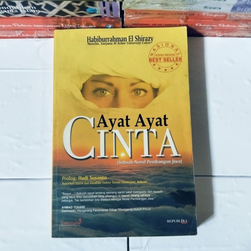 Jual AYAT-AYAT CINTA Habiburrahman | Shopee Indonesia