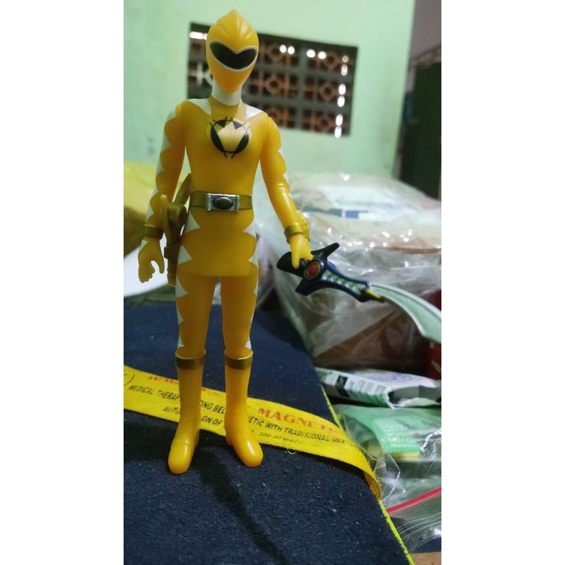 Jual Bandai sentai Hero series Abare yellow | Shopee Indonesia
