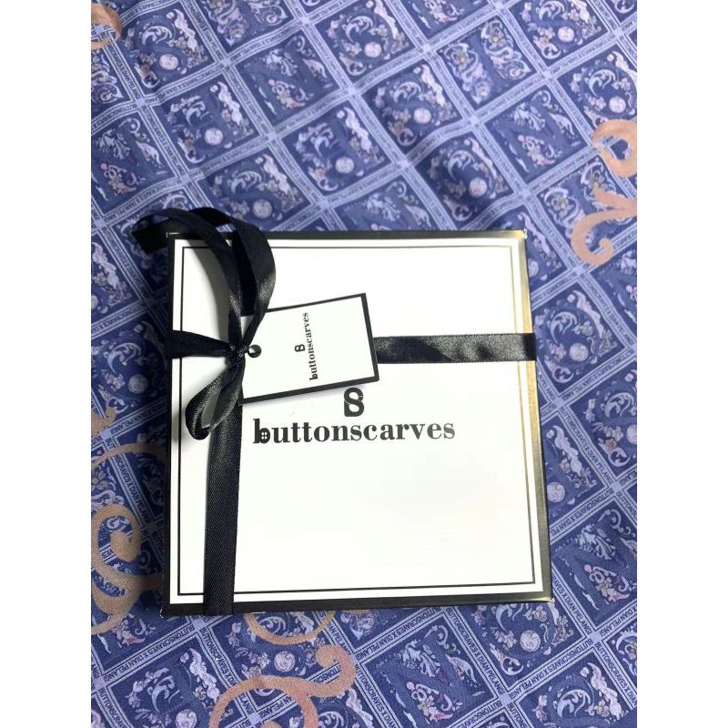 Jual BOX BUTTONSCARVES SET//BOX HIJAB SLEEDING FREE PITA TAG ...